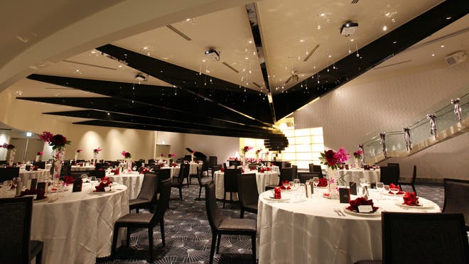 南浦和駅 徒歩8分 送迎バスあり パーティ ミーティング 各種 可能 最大220名 巨大シアター 360度 大スクリーン ルクアの写真1