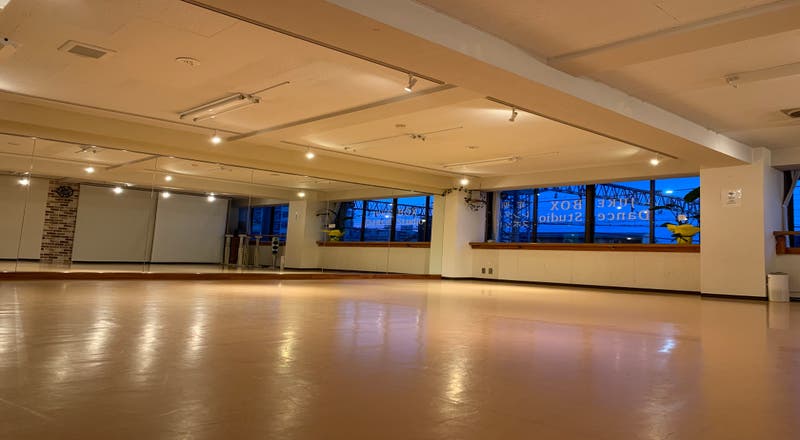 小手指駅徒歩３分のダンススタジオ