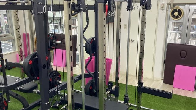 門前仲町駅から4分 緑がベースのおしゃれな完全プライベートジムの写真1