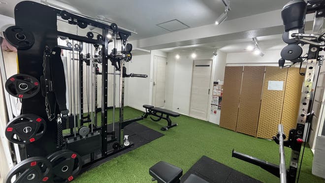 高性能ウェイトマシン付き芝生プライベートジム!パーソナルトレーニング・撮影・貸し切りトレーニングなどに!の写真13