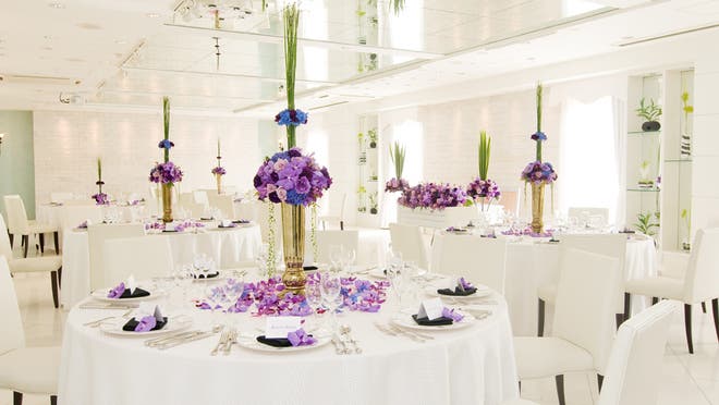 南浦和駅 徒歩8分 送迎バスあり モダンな空間 セミナー ミーティング 同窓会 忘年会 パーティ 可能 最大90名 サンマリノの写真1