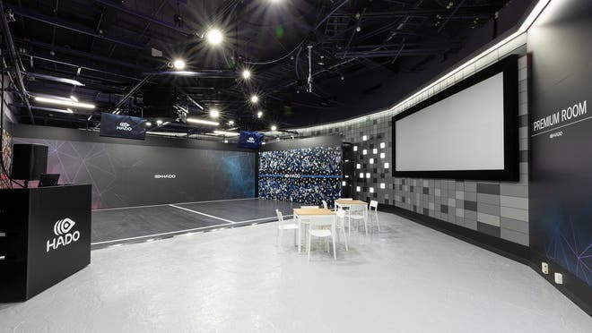 【台場駅徒歩1分の施設内 / 最大30席】巨大スクリーン使用可能!レイアウト変更も自由に出来ます!の写真1