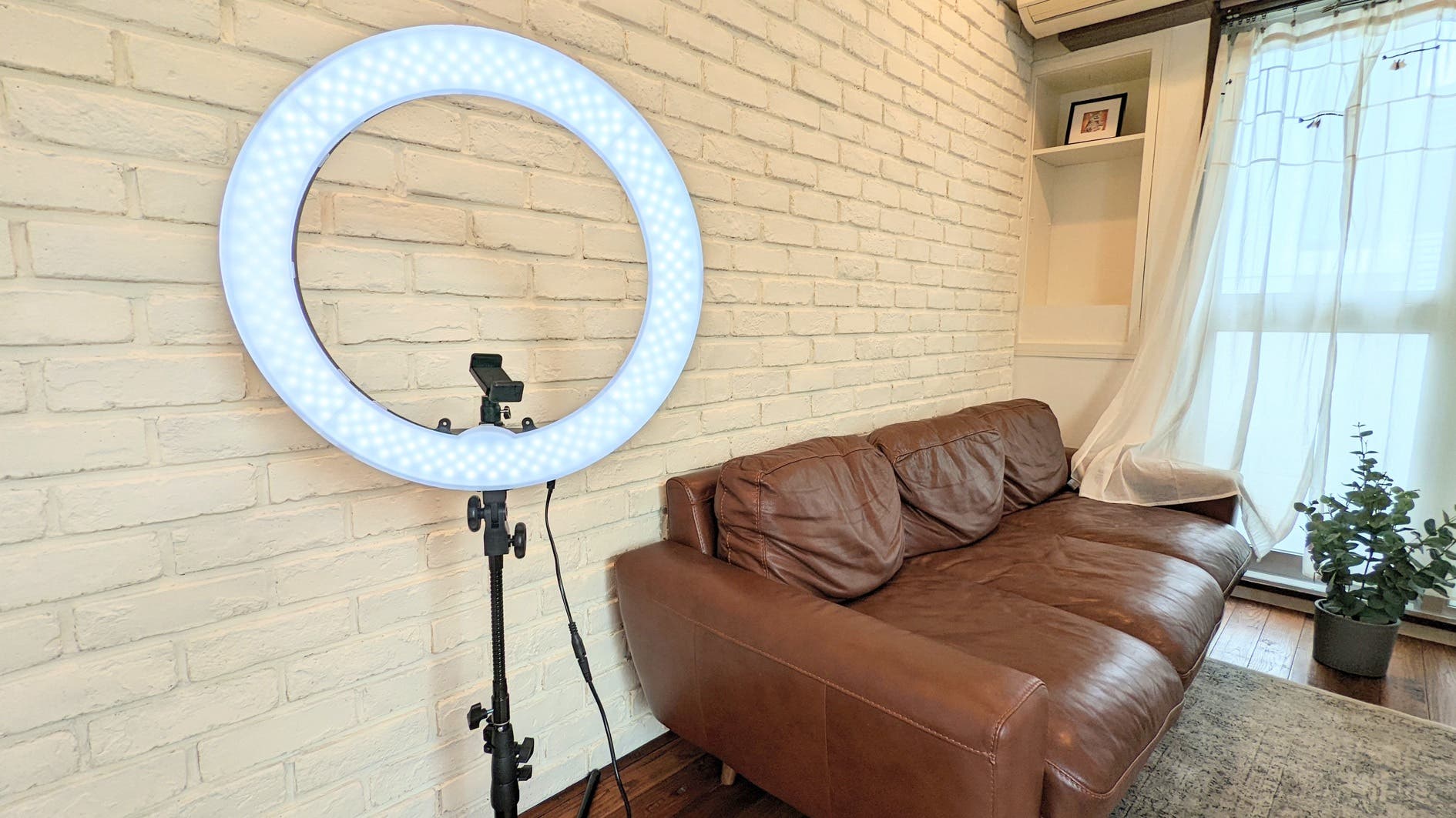 名駅２分《直前割》30%off❗️Netflixが見れるオシャレ部屋✨/デートスポット/無料Coffee bar/65📺💿撮影の写真17