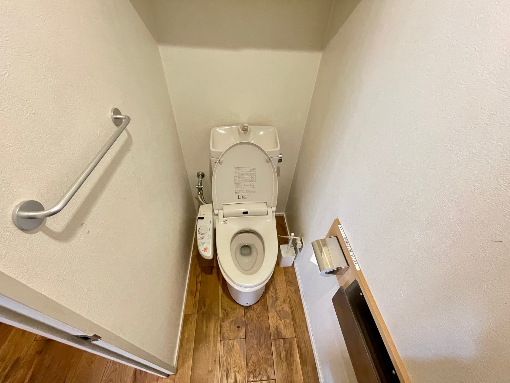 1001【新宿御苑前駅2分】4000円/1h★自然いっぱいの眺望×10階◎備品全て無料・最大23名着席可のおしゃれスペース♪の写真19