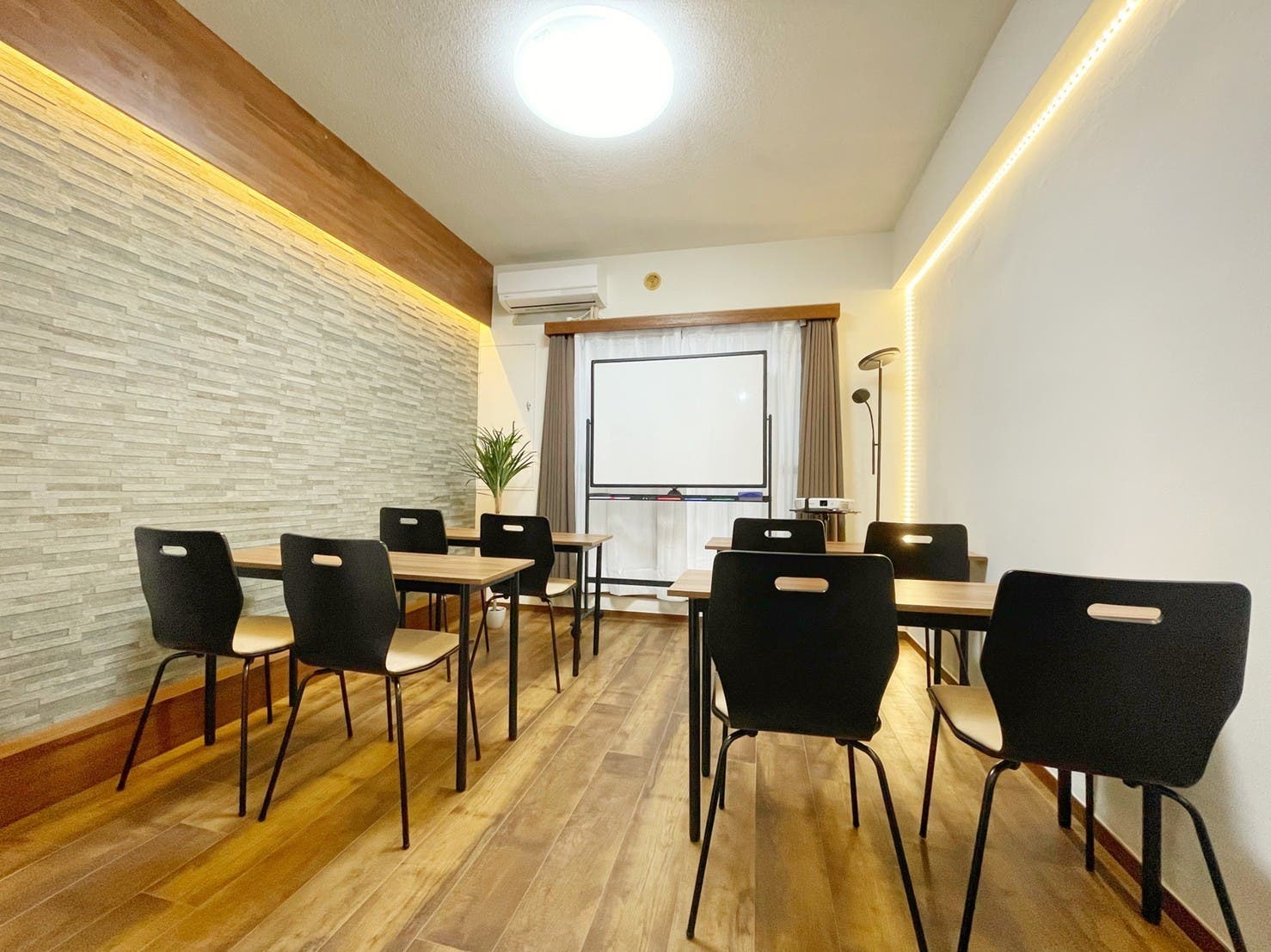 【名駅 AKI-Salon】🌸東山線1番出口徒歩2分🌸エステ研修・整体/セミナー/面談･面接/自習室/YouTube撮影もOK！の写真4