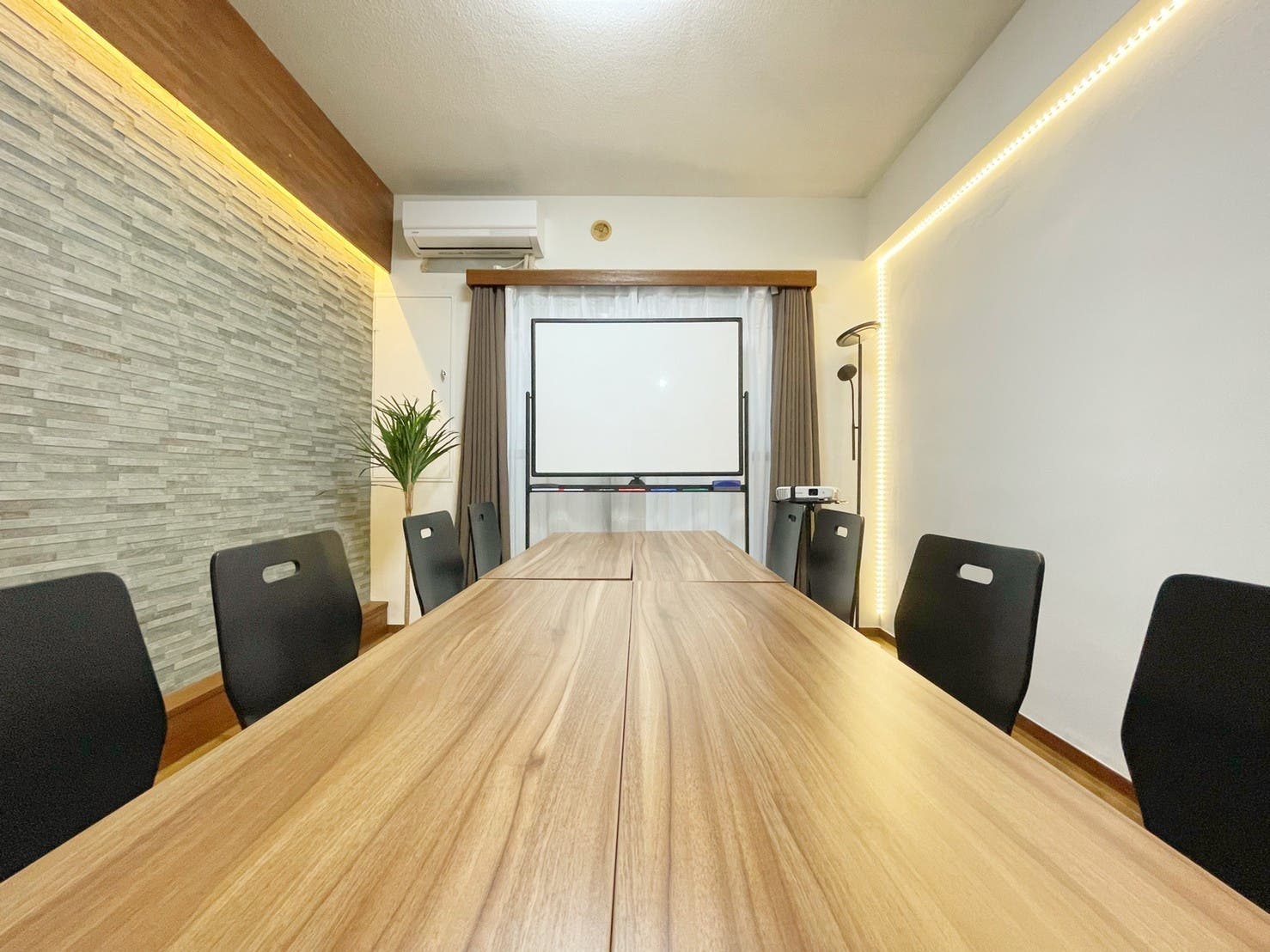 【名駅 AKI-Salon】🌸東山線1番出口徒歩2分🌸エステ研修・整体/セミナー/面談･面接/自習室/YouTube撮影もOK！の写真5