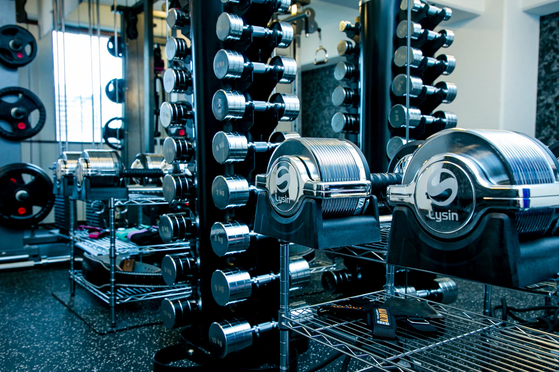 新大阪駅徒歩3分のプライベートレンタルジム｜パーソナルジムの設備をそのままお使いいただけるレンタルジムです♪の写真4