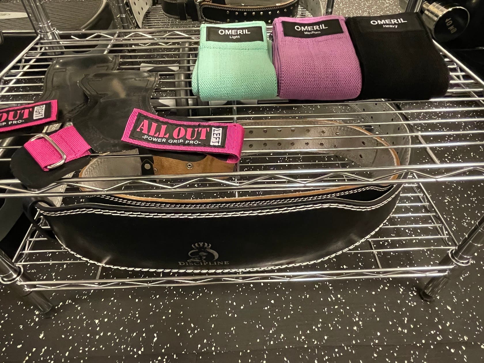 新大阪駅徒歩3分のプライベートレンタルジム｜パーソナルジムの設備をそのままお使いいただけるレンタルジムです♪の写真14