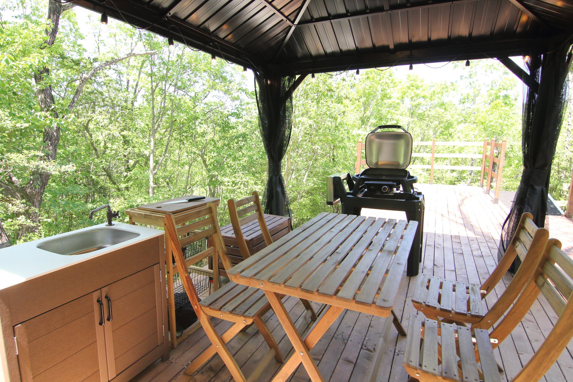 【１日１組限定】ログハウス付貸切BBQプライベートキャンプ場！グランピングの写真1