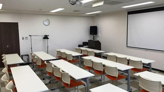 【施設利用料のみ/備品無料貸出】見晴らしのいい会議室 ルームBの写真1