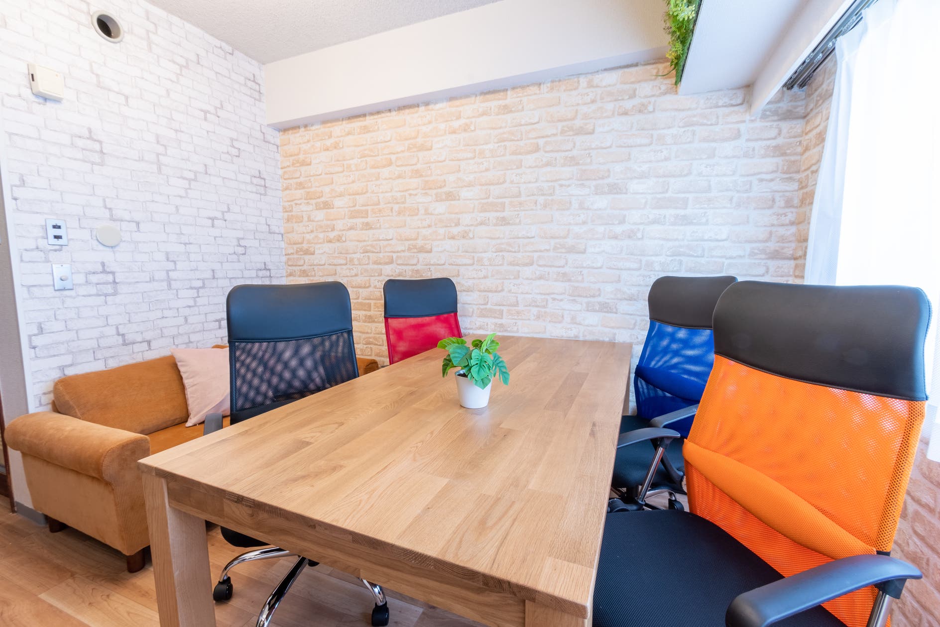 スペモ🏠激安🎉爆速Wi-Fi⛈️⚡️超駅チカ❗新大阪駅1分🎥テレワーク・オンラインMTG💻会議室🌙302_Connect新大阪の写真8