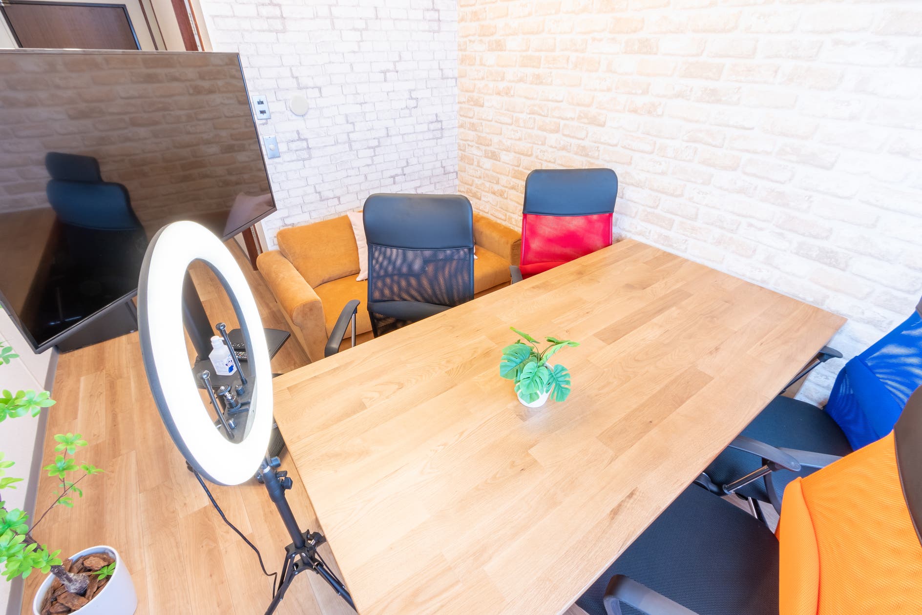 スペモ🏠激安🎉爆速Wi-Fi⛈️⚡️超駅チカ❗新大阪駅1分🎥テレワーク・オンラインMTG💻会議室🌙302_Connect新大阪の写真12