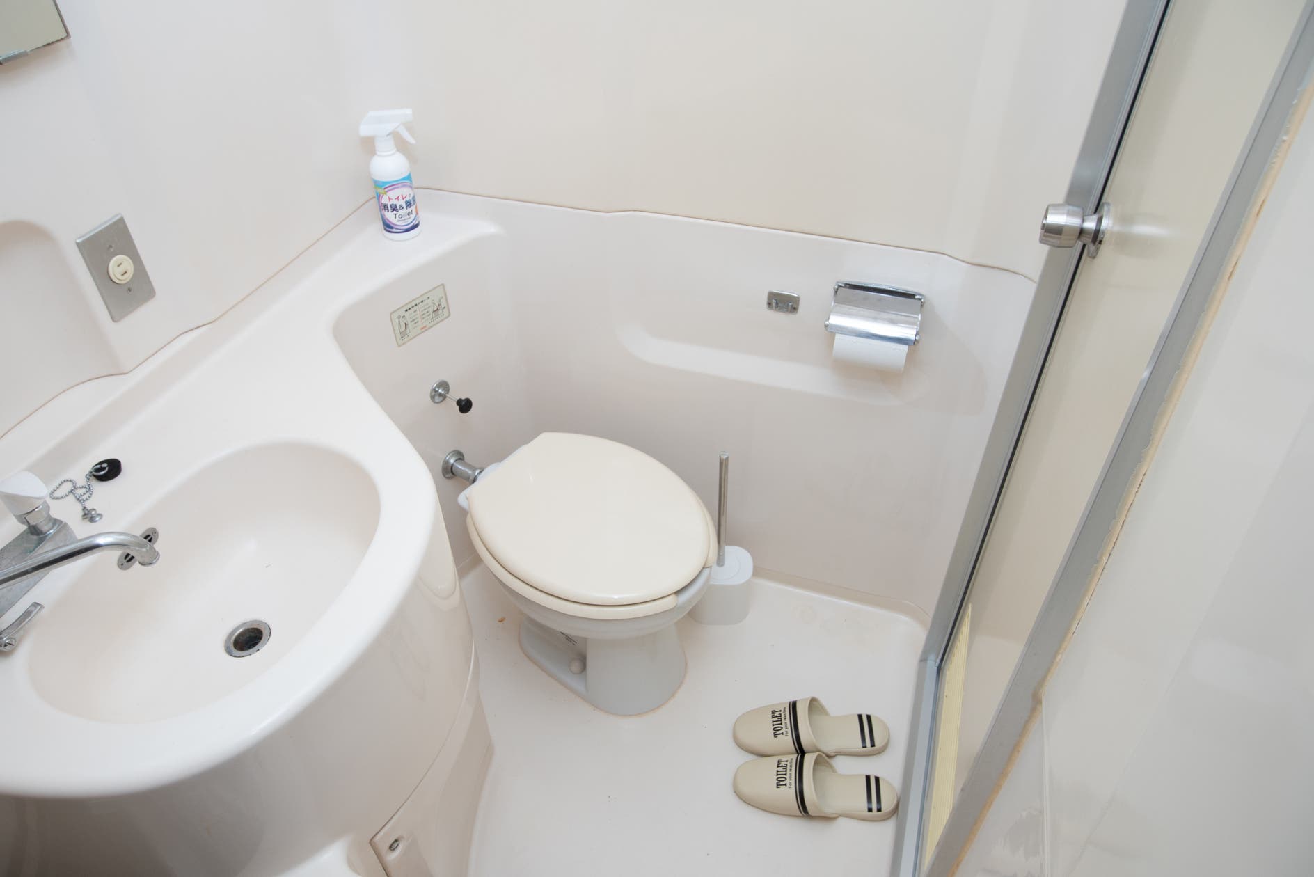 スペモ🏠激安🎉爆速Wi-Fi⛈️⚡️超駅チカ❗新大阪駅1分🎥テレワーク・オンラインMTG💻会議室🌙302_Connect新大阪の写真29