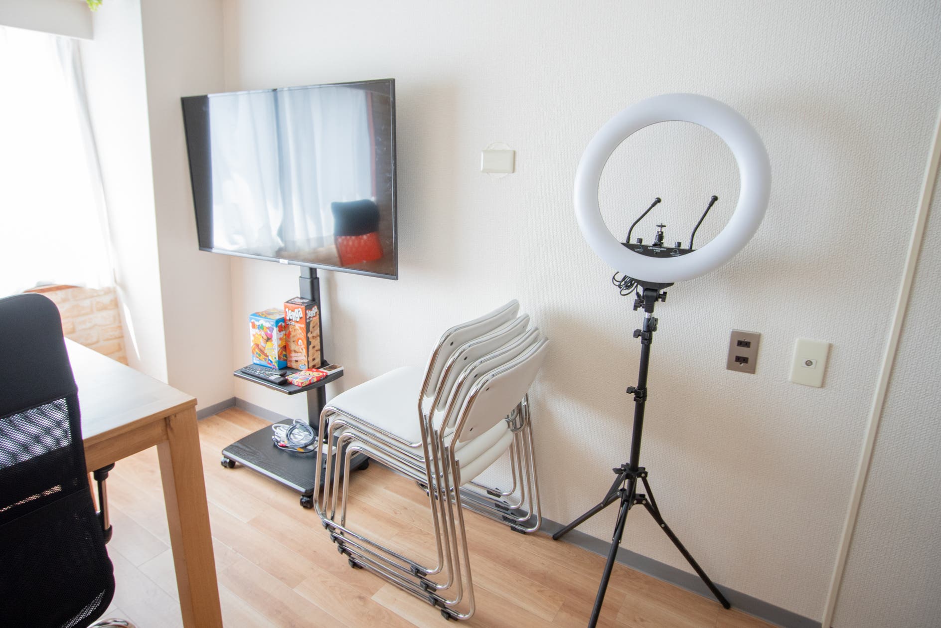 スペモ🏠激安🎉爆速Wi-Fi⛈️⚡️超駅チカ❗新大阪駅1分🎥テレワーク・オンラインMTG💻会議室🌙302_Connect新大阪の写真27