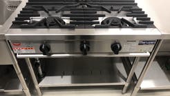 レンタルキッチンS ※コンロ6個&シンク3つの広々キッチン!※ イートインスペースは別途料金 ☆見学・お問い合わせ大歓迎!の写真3