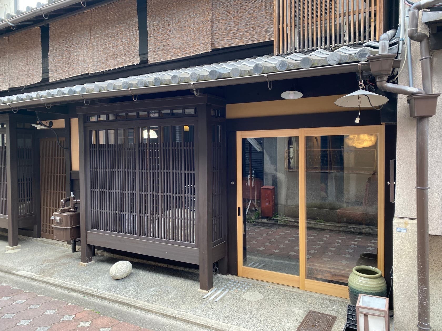 レンタルキッチンY　☆コンロ３個！使い勝手の良いキッチン！☆　イートインスペースは別途料金☆見学・お問い合わせ大歓迎！　の写真8