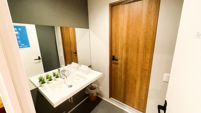 浜松町・大門・御成門✨キレイ清潔✨広々66㎡キッチン付高規格スペース🐤会議・撮影・パーティ🎉65型4Kモニター高速WiFiの写真18