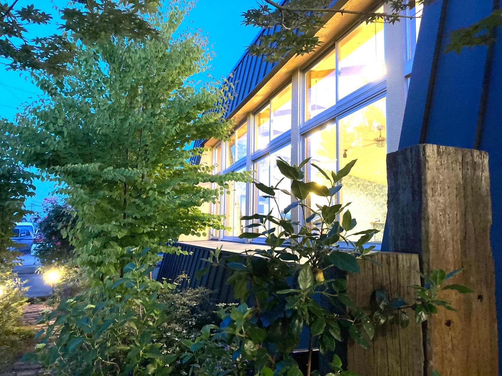 【駐車場無料】ウイリアム・モリスのダンスガーデン！広くてレトロシックな非日常空間は撮影！パーティ！ダンスに！花と緑の庭で撮影も！の写真26