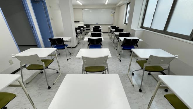 【201】上福岡駅徒歩5分・最大18名着席可能 / wifi無料!完全個室で会議やセミナー、教室開催などに最適の写真1