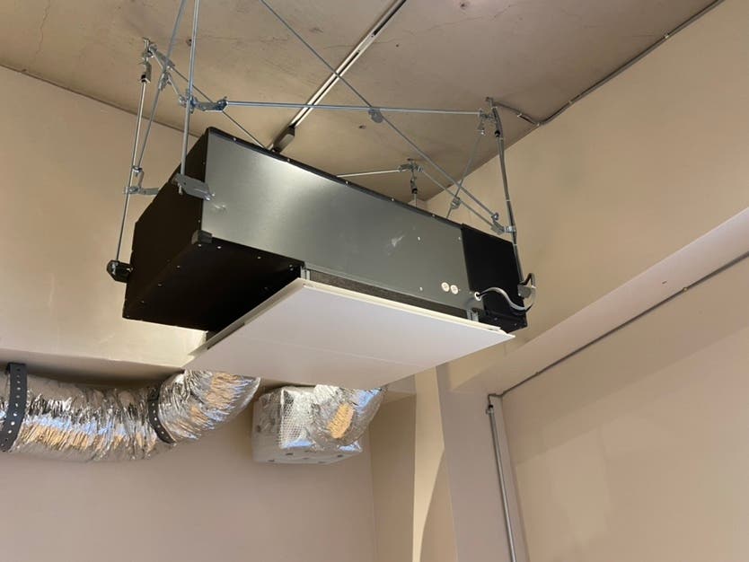 渋谷から最短15分！高津駅の会議スペース／完全個室／高速Wi-Fi／ホワイトボード／約20㎡の写真7