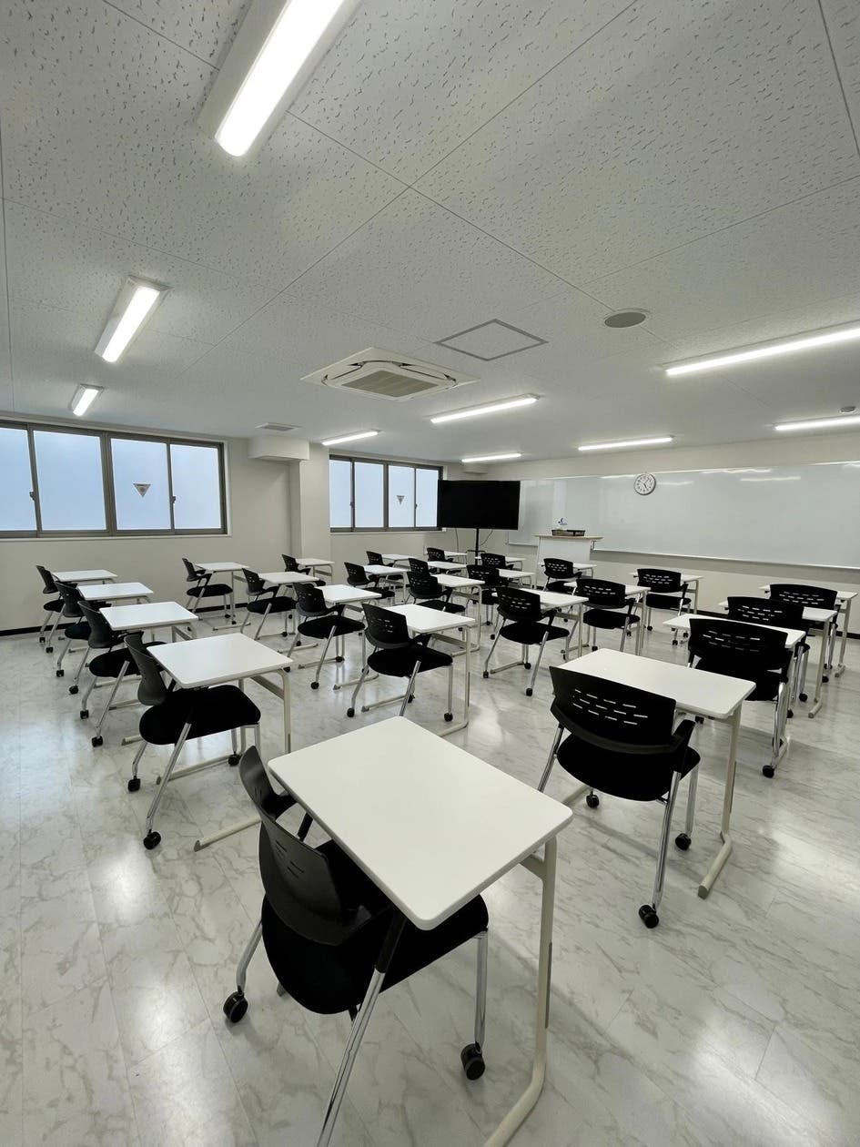 【302】上福岡駅徒歩5分・最大30名着席可能 / wifi無料！完全個室で会議やセミナー、教室開催などに最適の写真2