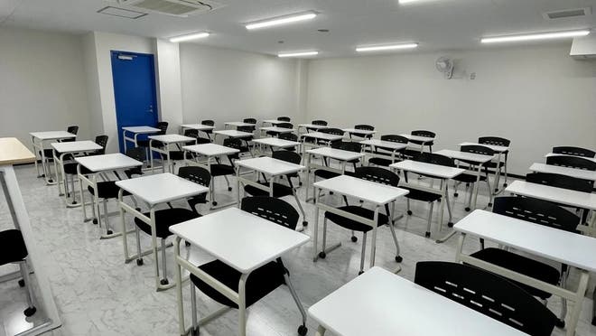 【303】上福岡駅徒歩5分・最大30名着席可能 / wifi無料!完全個室で会議やセミナー、教室開催などに最適の写真3