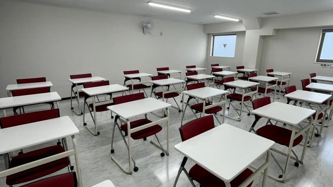 【304】上福岡駅徒歩5分・最大30名着席可能 / wifi無料!完全個室で会議やセミナー、教室開催などに最適の写真2