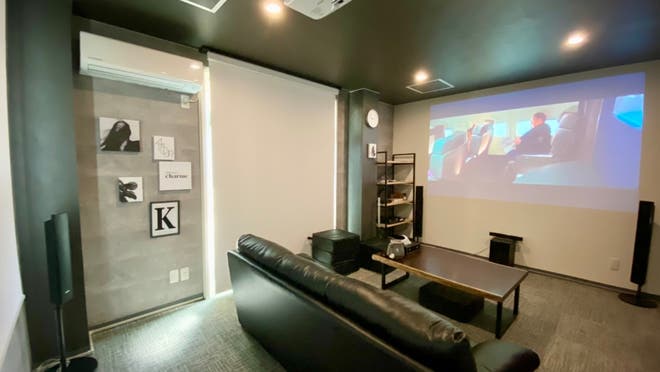 【本厚木駅から5分】Wi-Fi完備/立体音響の重厚サウンドで映画鑑賞★/防音で楽器練習・動画撮影OK/洗練されたシンプル空間の写真7