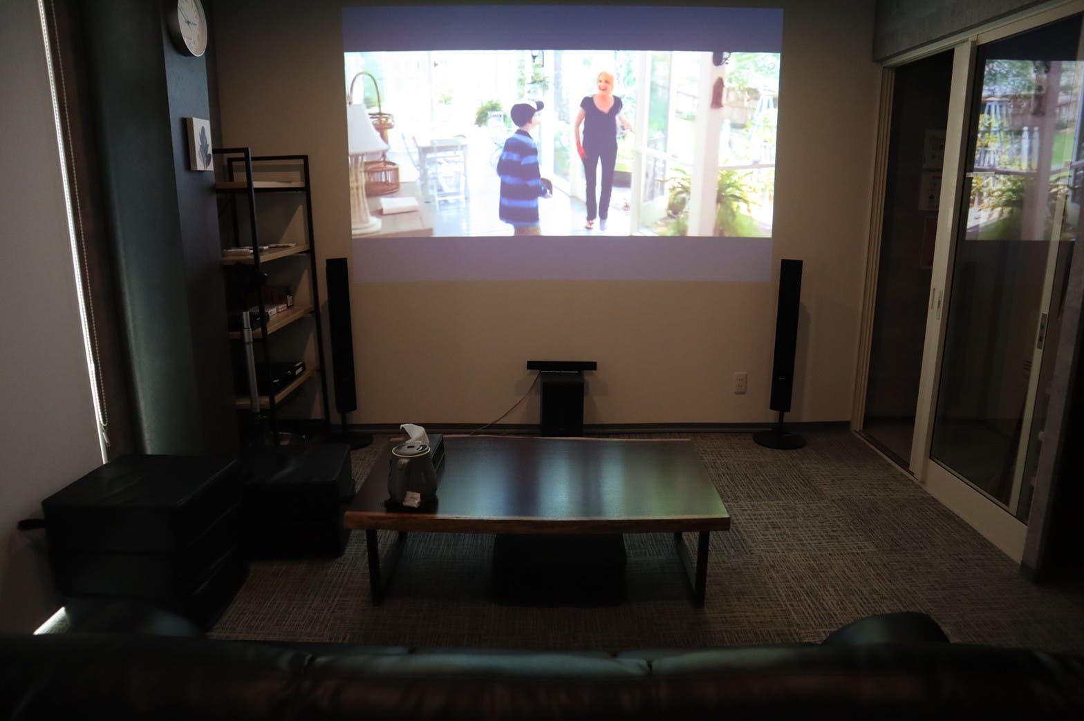 【本厚木駅から5分】Wi-Fi完備/立体音響の重厚サウンドで映画鑑賞★/防音で楽器練習・動画撮影OK/洗練されたシンプル空間の写真15