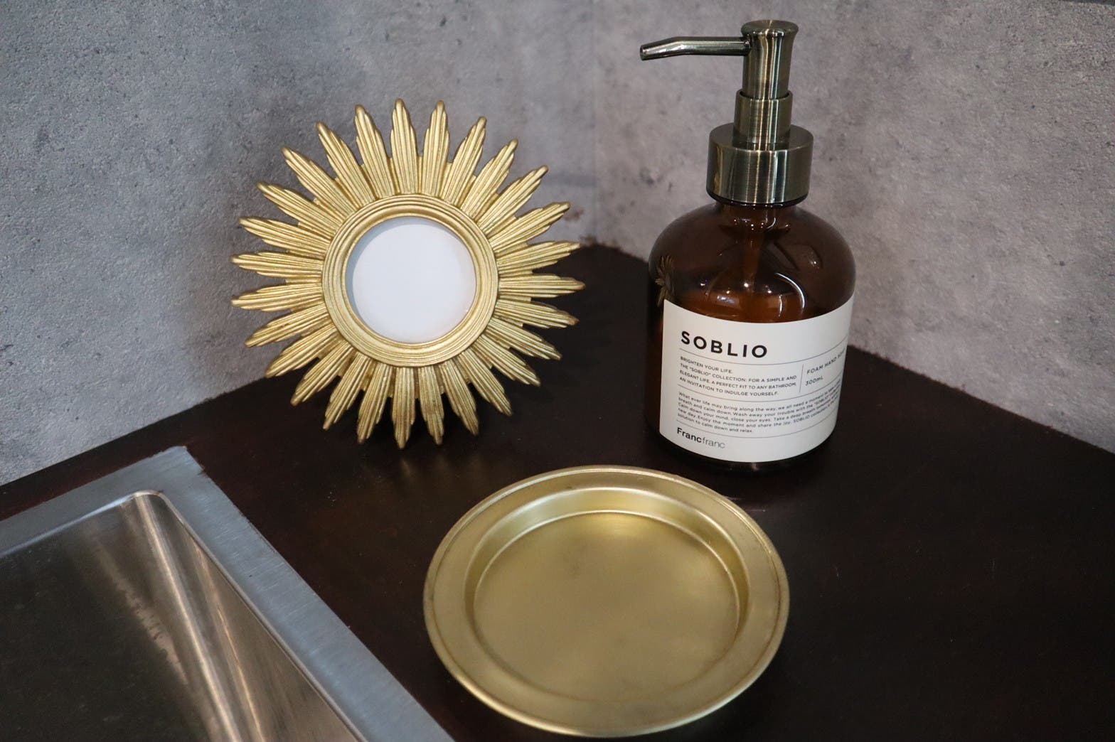 【本厚木駅から5分】Wi-Fi完備/立体音響の重厚サウンドで映画鑑賞★/防音で楽器練習・動画撮影OK/洗練されたシンプル空間の写真6