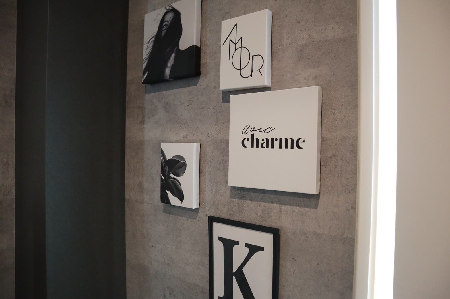 【本厚木駅から5分】Wi-Fi完備/立体音響の重厚サウンドで映画鑑賞★/防音で楽器練習・動画撮影OK/洗練されたシンプル空間の写真8