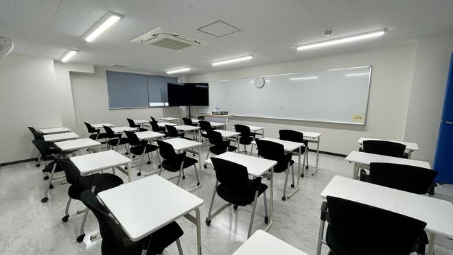 【306】上福岡駅徒歩5分・最大24名着席可能 / wifi無料!完全個室で会議やセミナー、教室開催などに最適の写真2