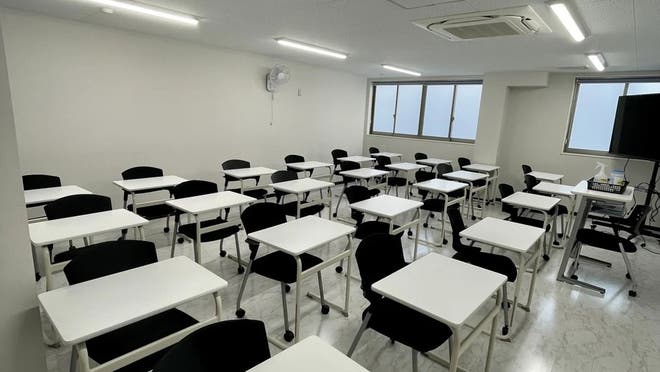 【307】上福岡駅徒歩5分・最大24名着席可能 / wifi無料!完全個室で会議やセミナー、教室開催などに最適の写真2