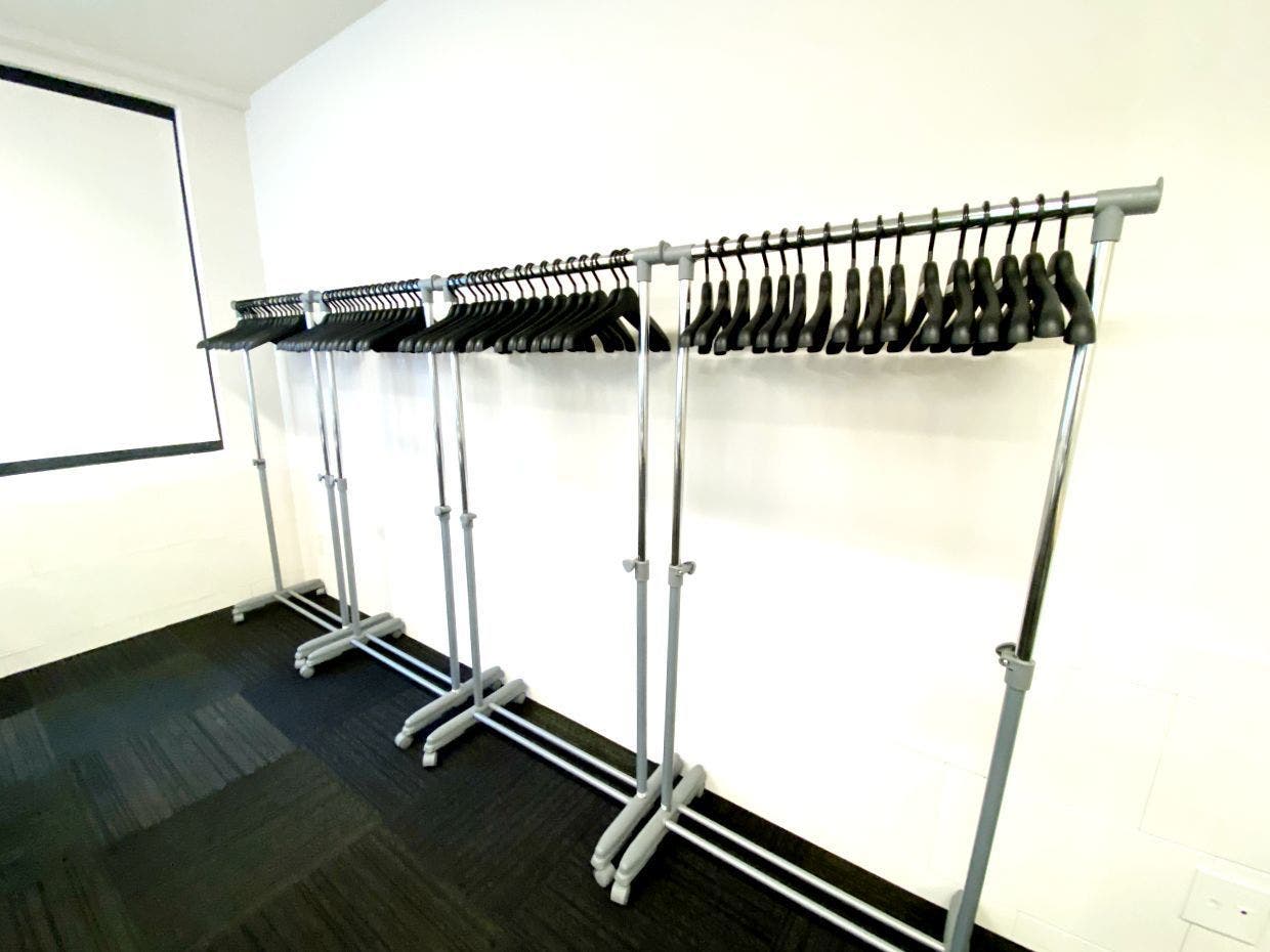 ハンガーラックの画像1