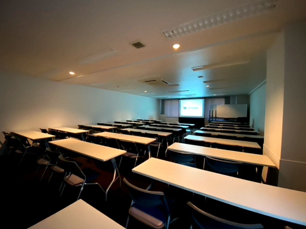 大阪会議室　梅田北新地店　Room A（セルフ設営/当日予約OK）の写真6