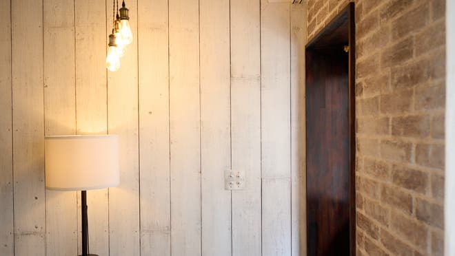 自然光の入る真っ白なスタジオ!LED照明やスタンドなど撮影機材豊富にご用意してあります!の写真13