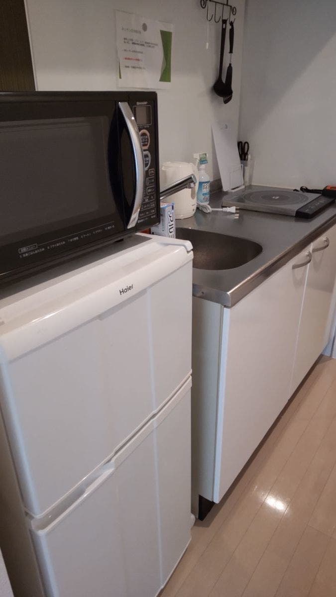 あったかこたつでほっこり🍵24hゴミ捨て可！ボドゲ20種以上・座布団完備のモダン和室～レンスぺACE難波2号店の写真11