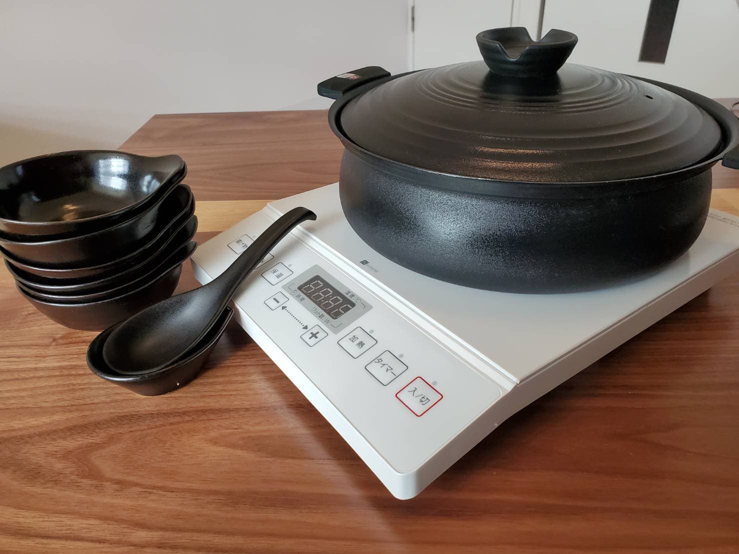 あったかこたつでほっこり🍵24hゴミ捨て可！ボドゲ20種以上・座布団完備のモダン和室～レンスぺACE難波2号店の写真18