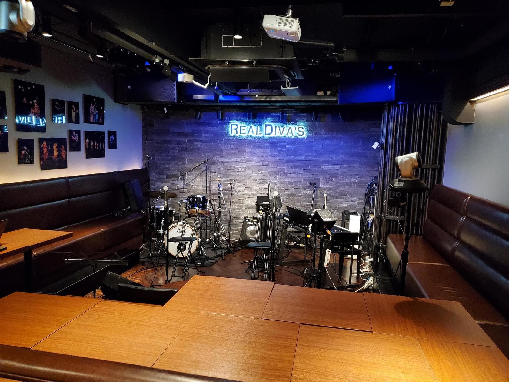 最高の音響と映像設備を持つライブハウスREAL DIVA'Sで、貸切りイベントをしてみませんか？の写真3