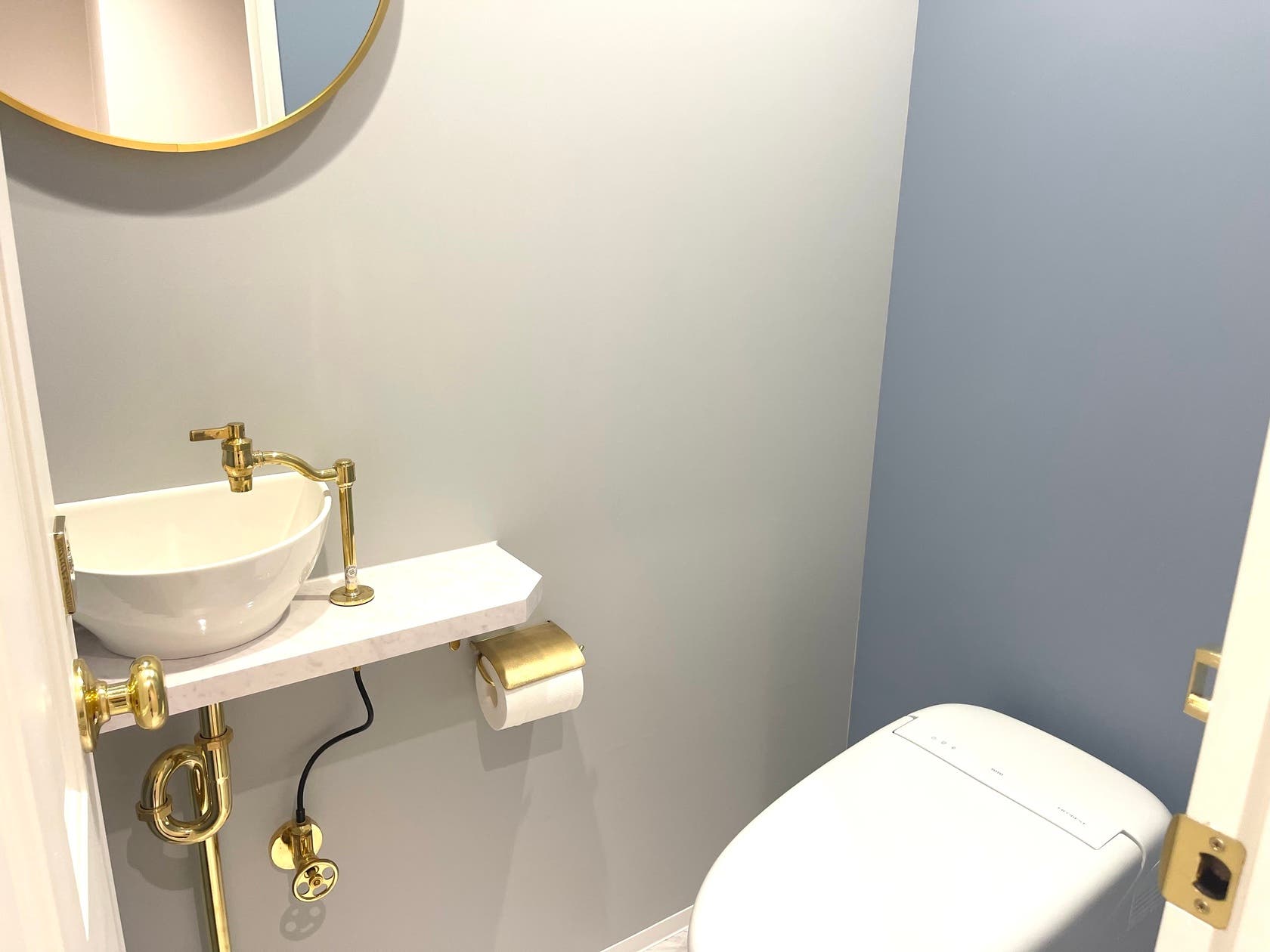 原宿駅近徒歩4分/自然光/二面採光/白ホリ/撮影スタジオ/イベント/チェキ会/ポートレートの写真11