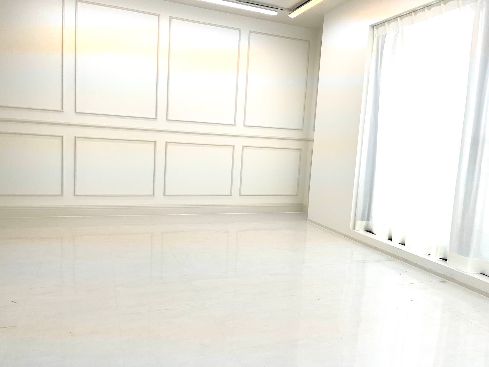 原宿駅近徒歩4分/自然光/二面採光/白ホリ/撮影スタジオ/イベント/チェキ会/ポートレートの写真9