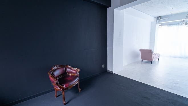 自然光×白壁×白床|黒壁×黒床◎飯田橋駅1分|撮影ベッド|洞窟ブース|ポートレート・コスプレ|24時間撮影OK!の写真5