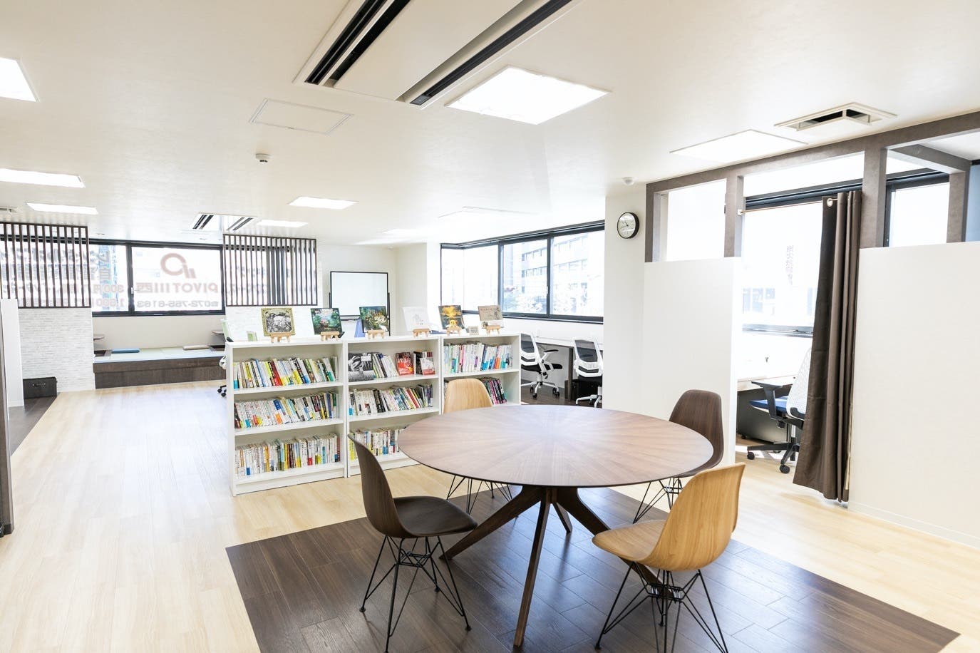 阪急川西能勢口駅徒歩3分/テレワーク/オンライン会議/自習/高速回線の写真3