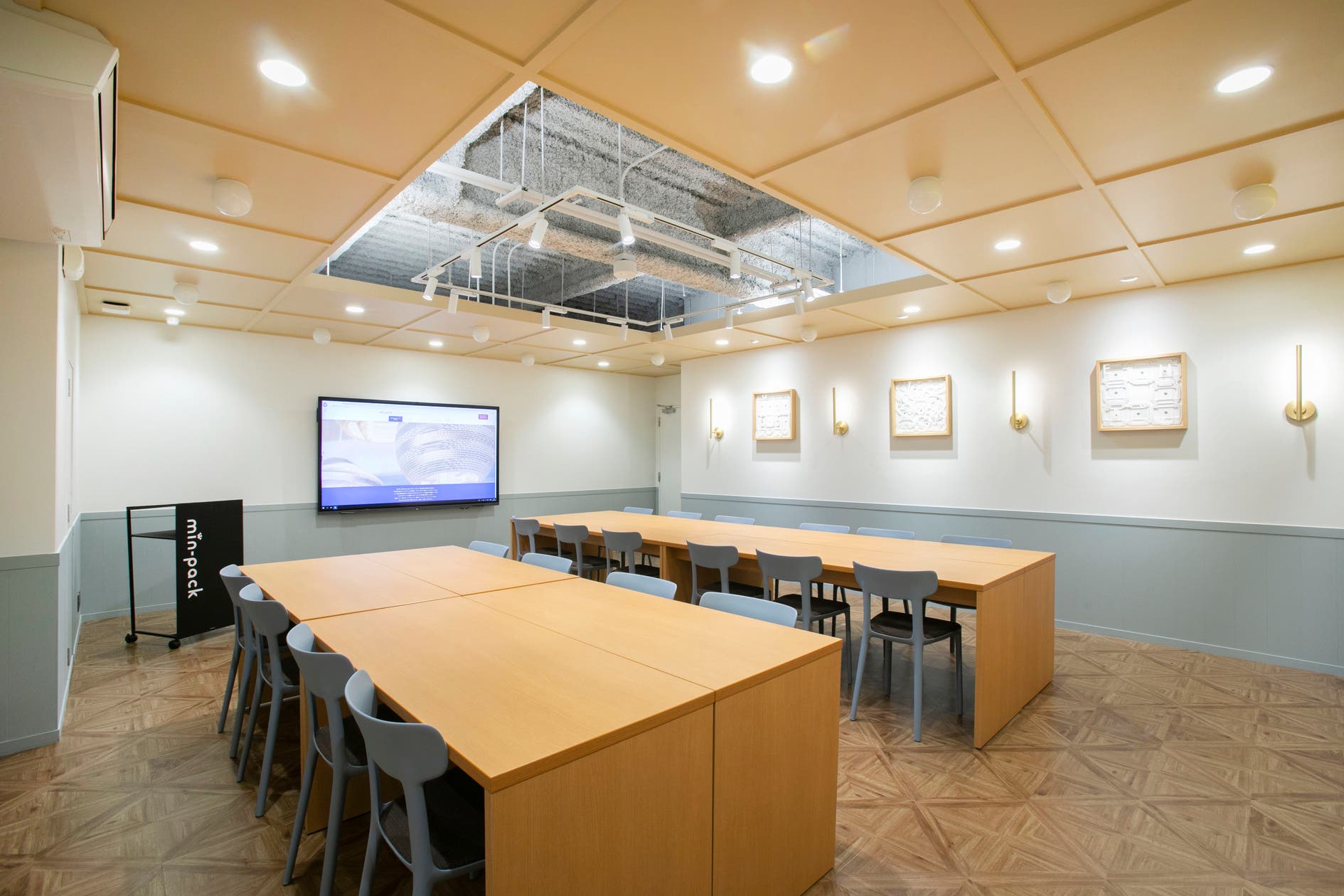 ［pack04］最大20名様までご利用可能なスペース。WEB配信や撮影、セミナー、勉強会、ワークショップなどにおすすめです。の写真4