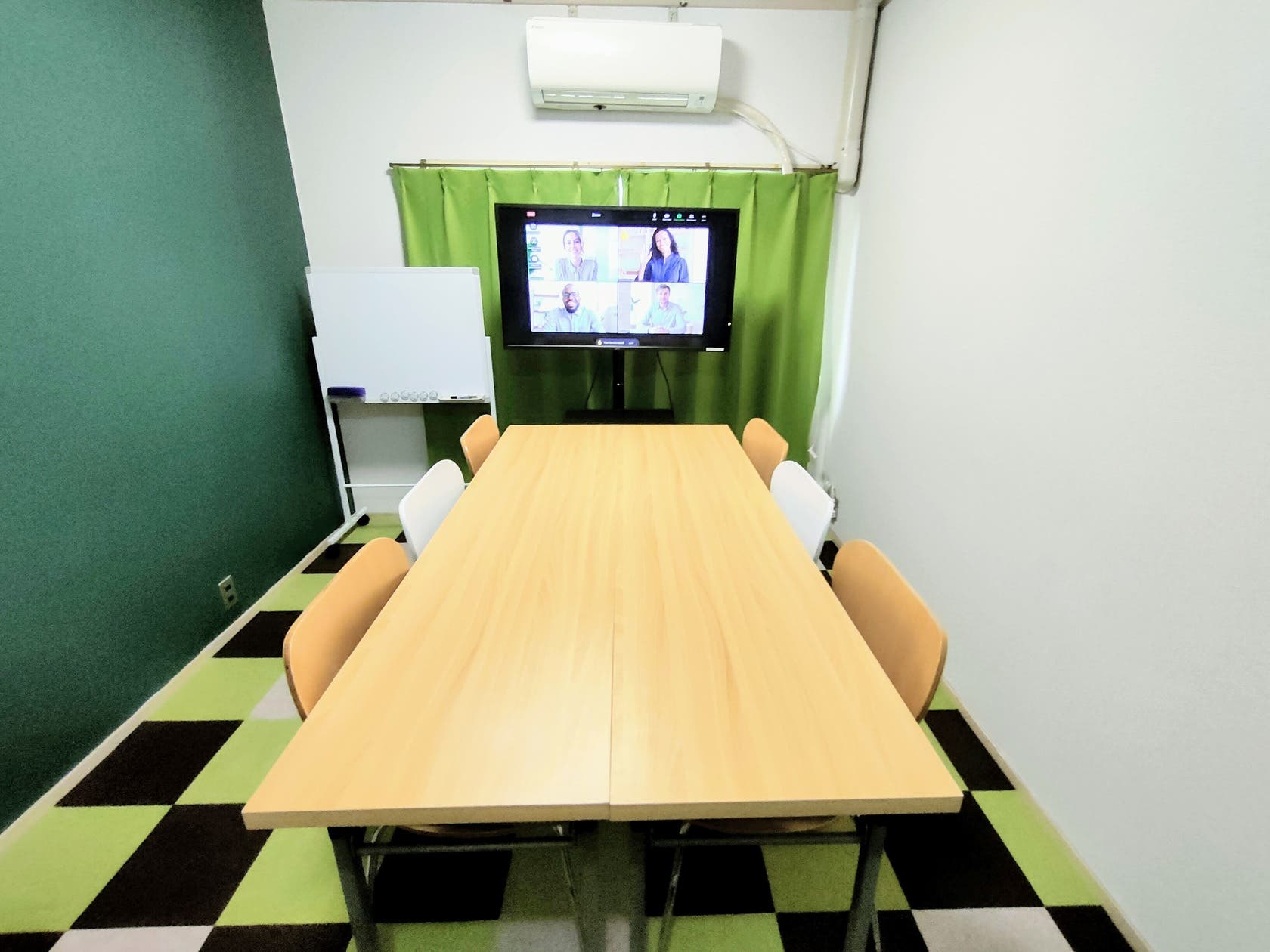 〈チサン博多〉【博多駅3分/定員10名】設備無料/高速光Wi-Fi/ホワイトボード/モニター/撮影用リングライトの写真4