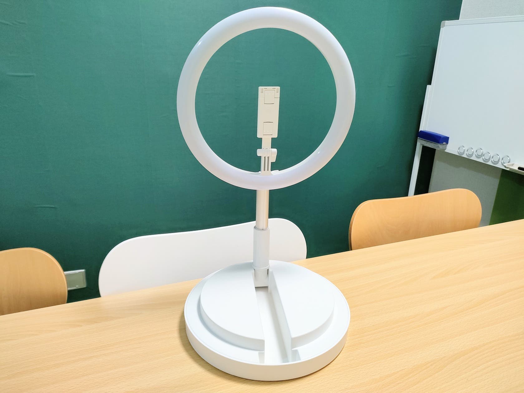 〈チサン博多〉【博多駅3分/定員10名】設備無料/高速光Wi-Fi/ホワイトボード/モニター/撮影用リングライトの写真12