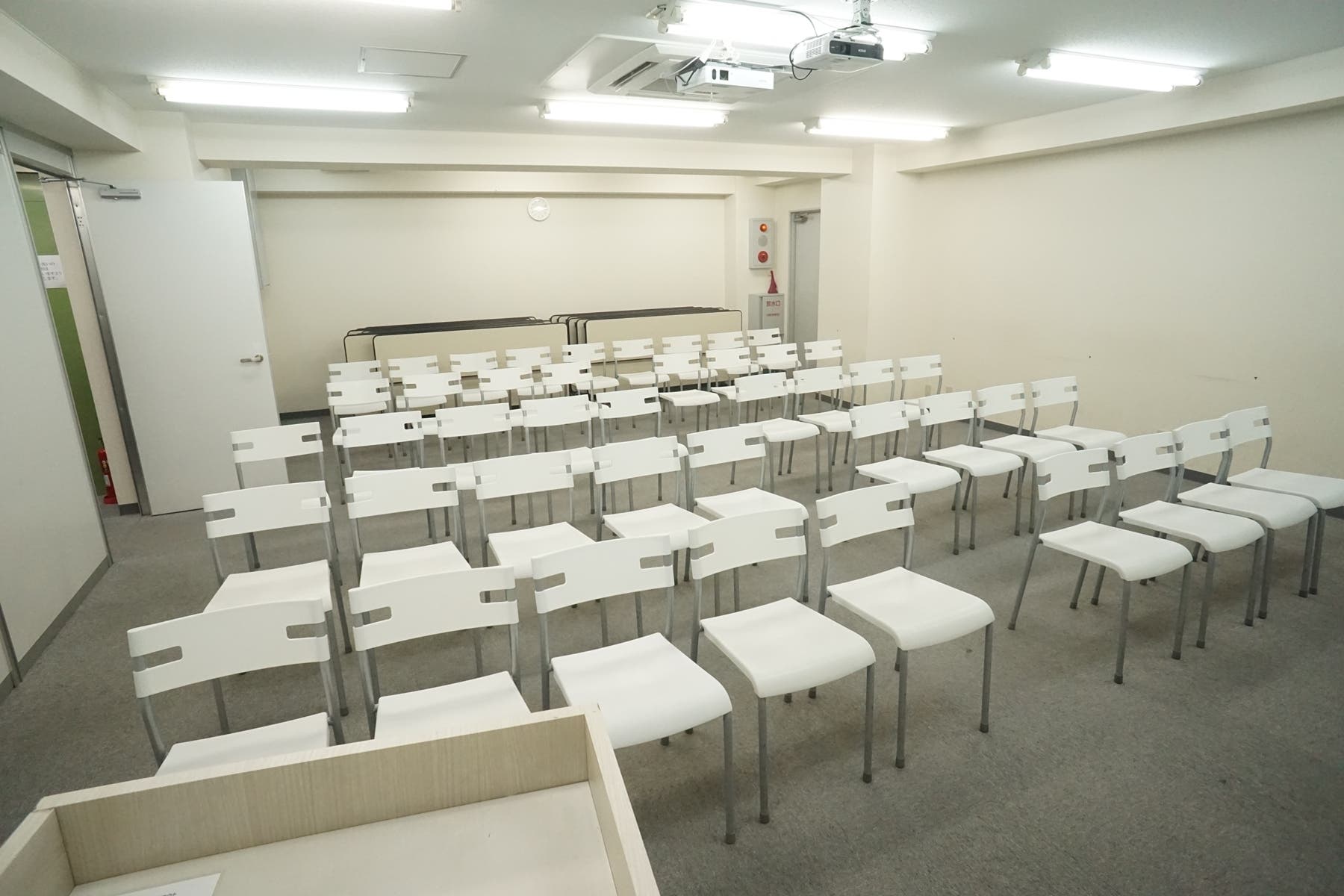 名古屋駅２分の会議室×最大50名×wifi＋有線LANなど備品無料の会議室ルームA【スぺマサイト】の写真6