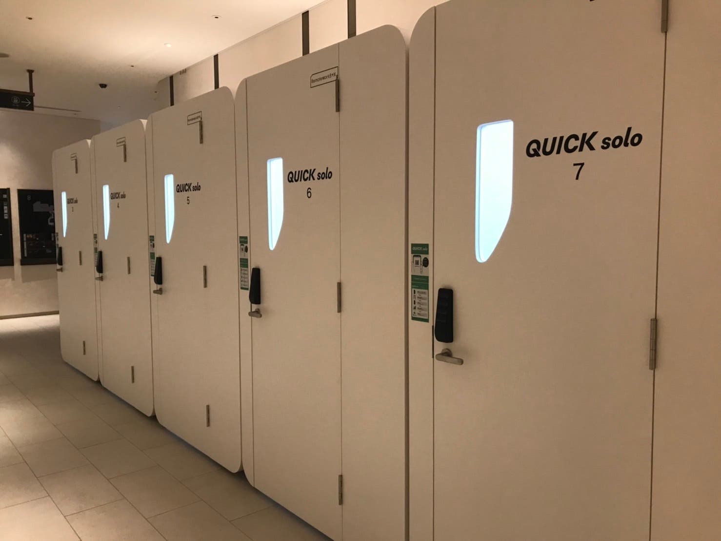 ＜QUICK solo 東急プラザ渋谷【No.7】＞完全個室⭐️Wi-Fi無料！テレワーク/Zoom/自習の写真3