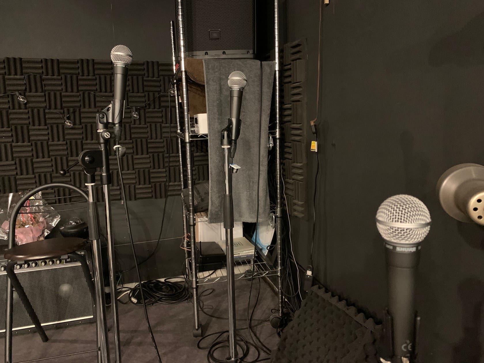 音楽、演劇などを提供できる小さなイベントスペースです。 ファンイベントや物販イベント、音楽配信、撮影等にご利用いただけます。の写真10