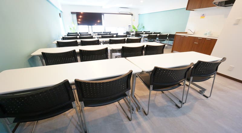✨窓有換気可能！✨＜サクセス金山会議室＞リモートワーク・テレワークにも最適！金山駅より徒歩3分♪最大35名収容！光Wi-Fi無料